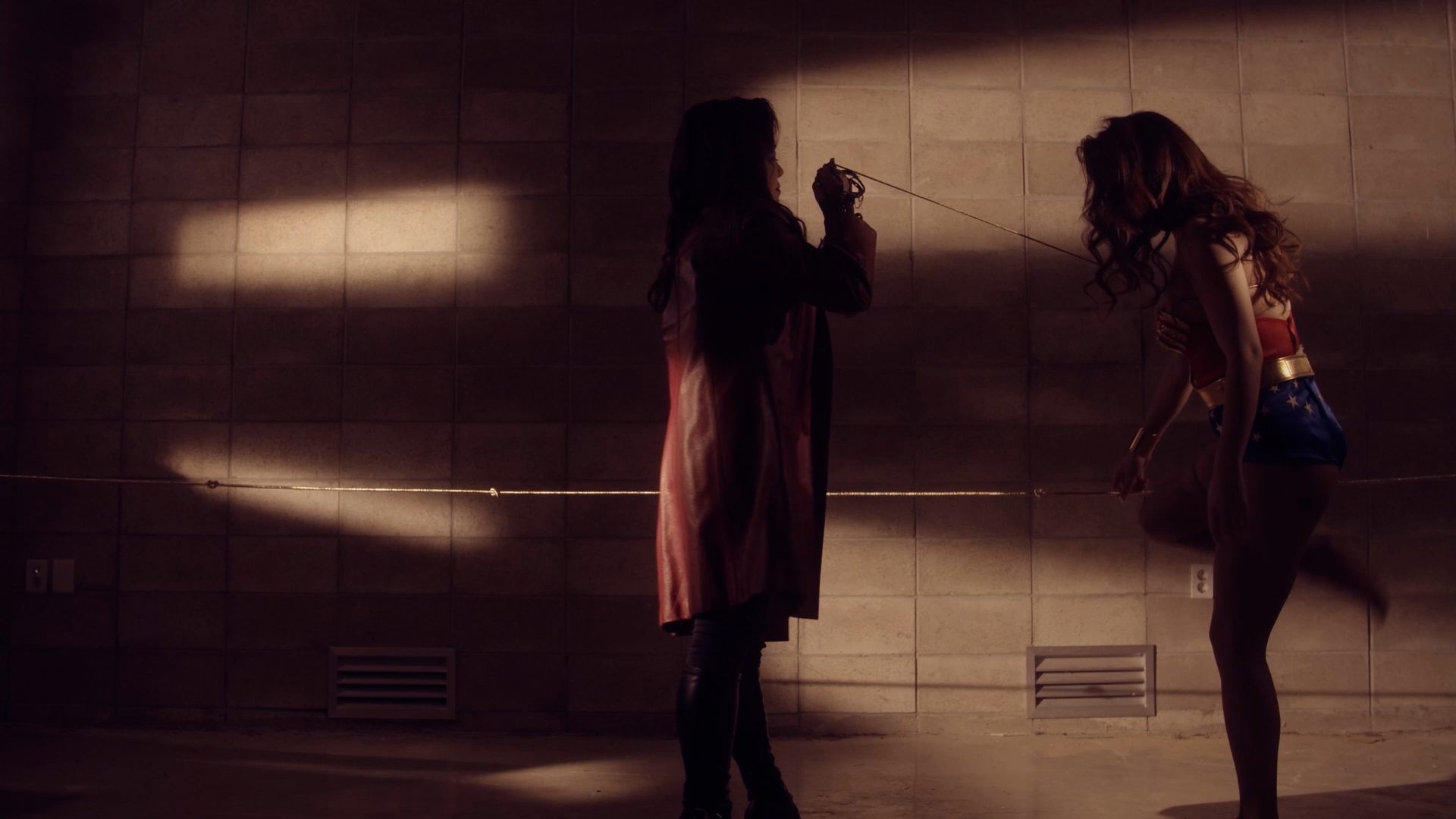 WW GOLD Special Clip 1 | SUPERHEROINE DREAM